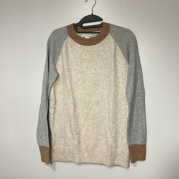 Amazon Essentials | Sweaters | Nwt Oatmeal And Grey Crewneck Sweater ...